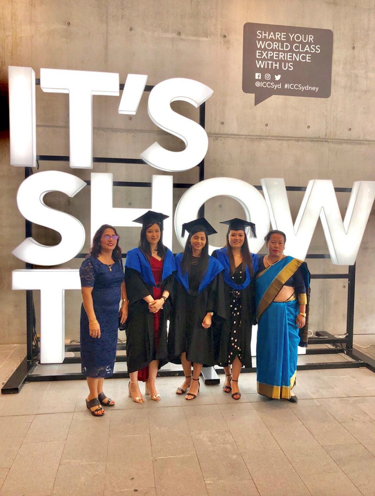 Holmes Institute: /Schools & Faculties /Higher Education /Graduation